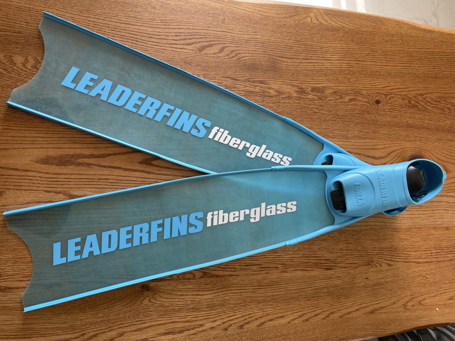 Leaderfins（リーダーフィンズ） Blue with Forza | Lovely Oceans